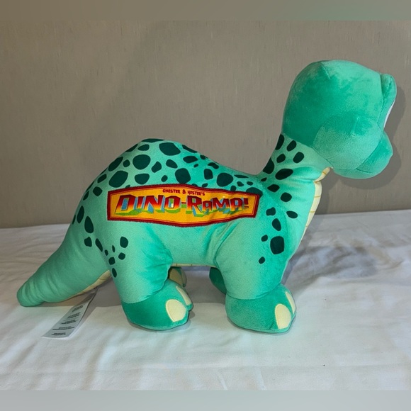 Disney | Toys | Disney Animal Kingdom Chester Hesters Dinoland Longneck ...
